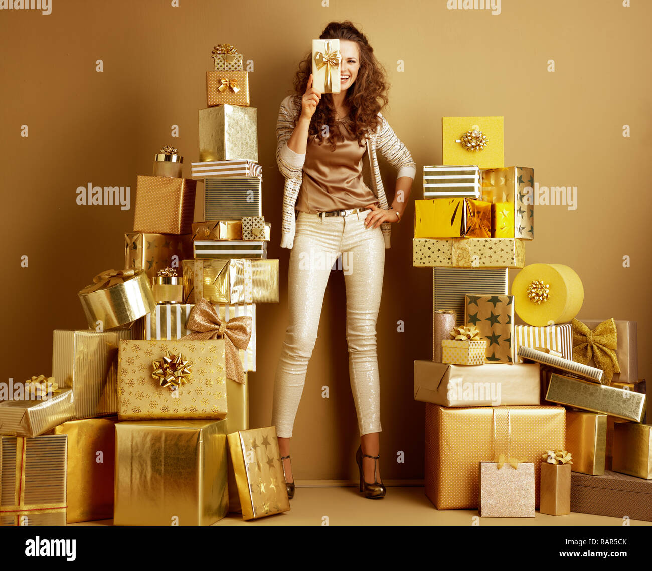Hiding presents hi-res stock photography and images - Alamy