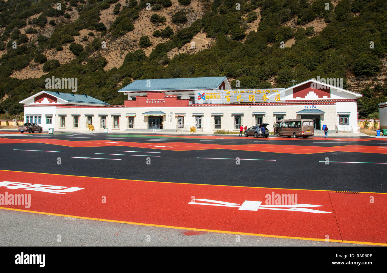 Modern roadside service hi-res stock photography and images - Alamy