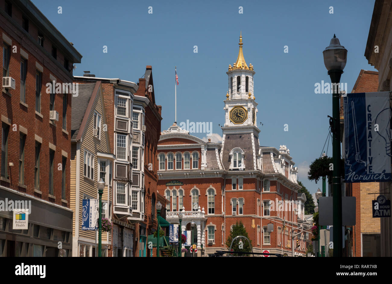 U s city hall small town hi-res stock photography and images - Alamy