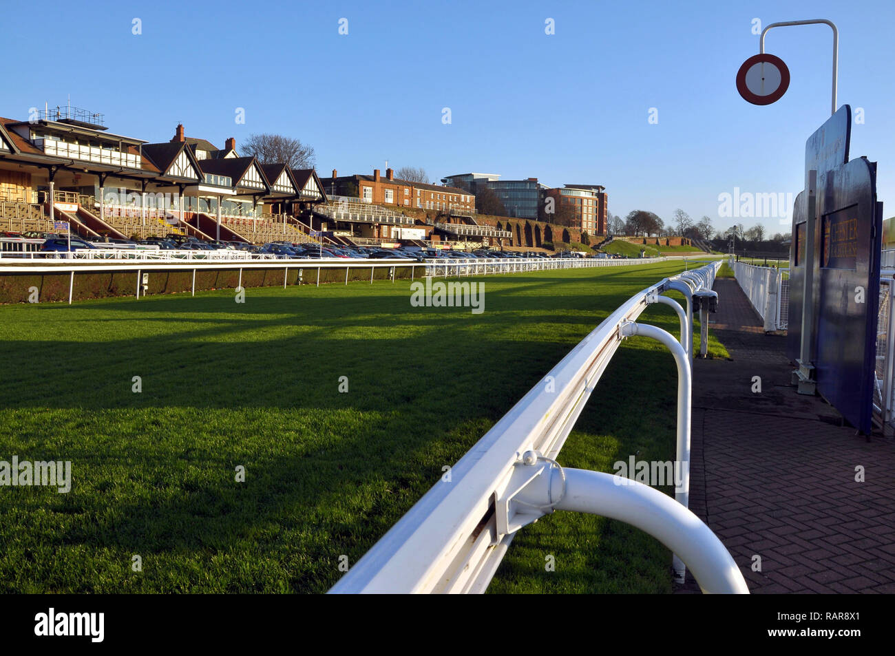 At the races horses uk hi-res stock photography and images - Alamy