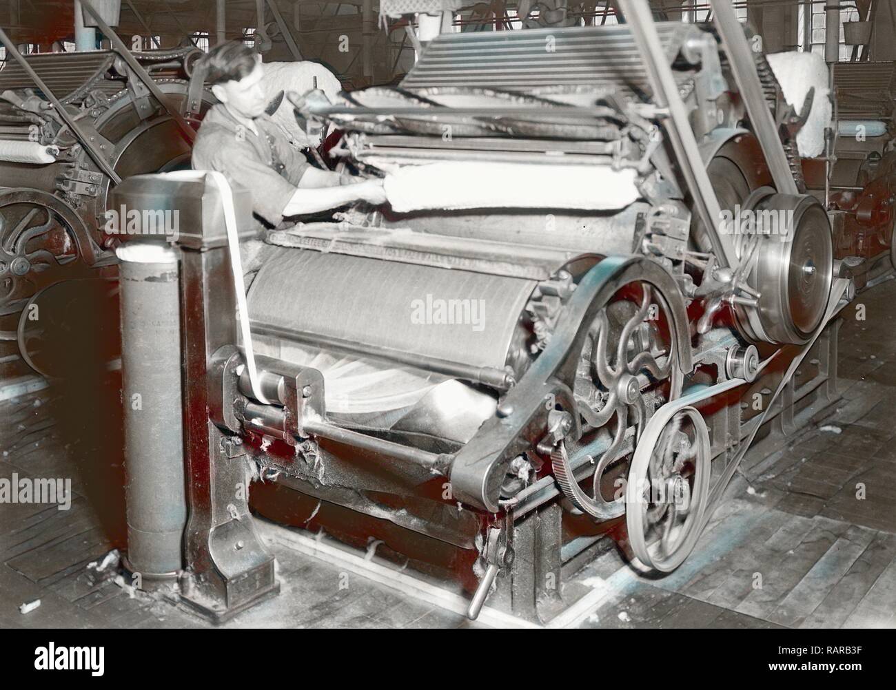 Manchester, New Hampshire - Textiles. Pacific Mills. Carding machine ...