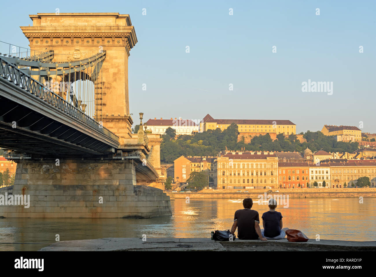 Couple romantic castle hi-res stock photography and images - Alamy