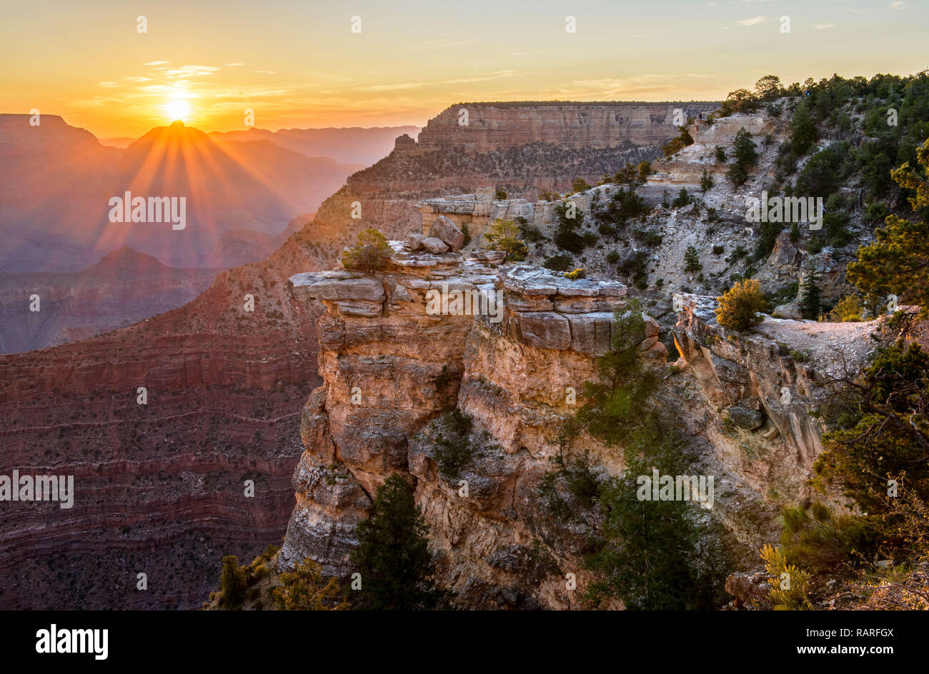 Grand Canyon, Mather Point at sunrise Stock Photo - Alamy