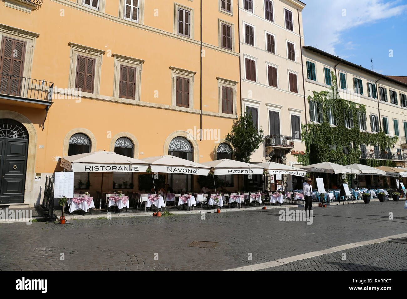 Pizzeria piazza navona rome hi-res stock photography and images - Alamy