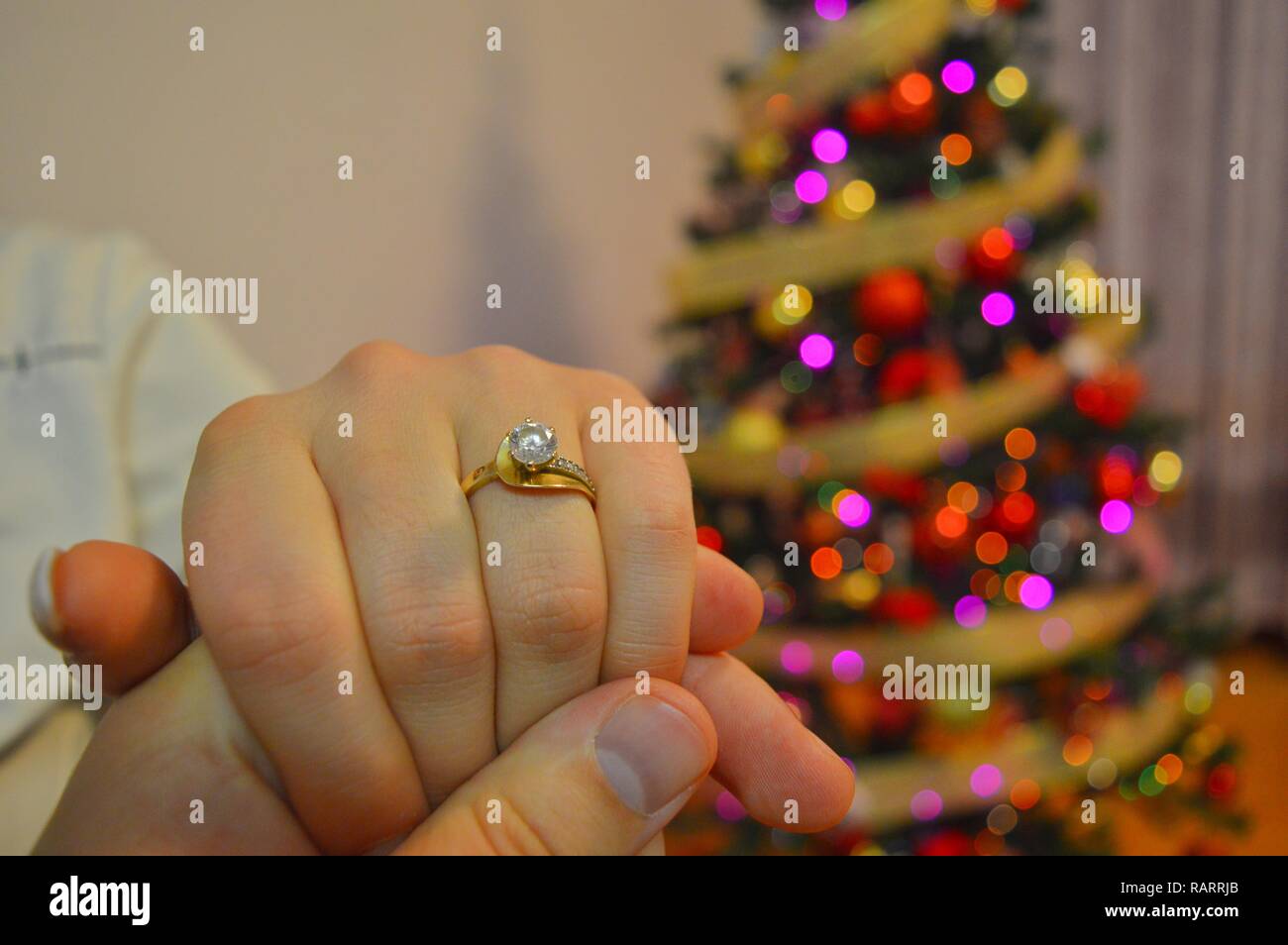 Hand proposal hi-res stock photography and images - Alamy