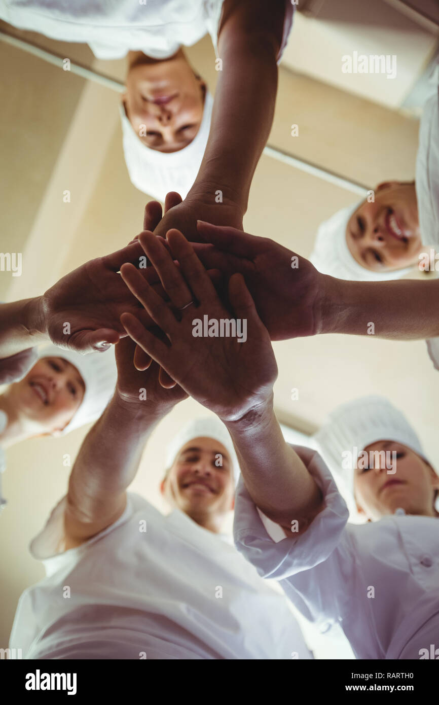 Chefs hands with food hi-res stock photography and images - Alamy