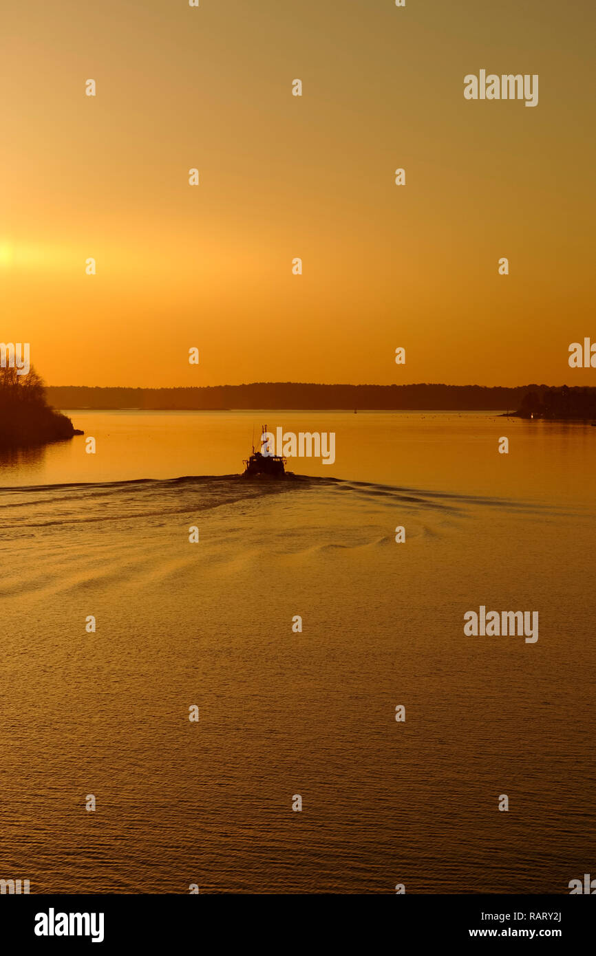 Sunrise over Portsmouth Harbor from Pierce Island in Portsmouth, New ...