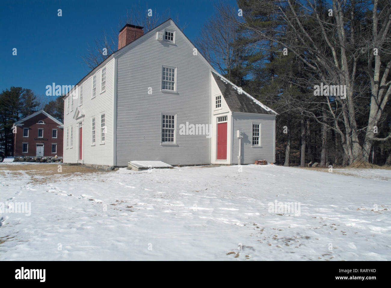 New england colonial house 1700s hi-res stock photography and images ...