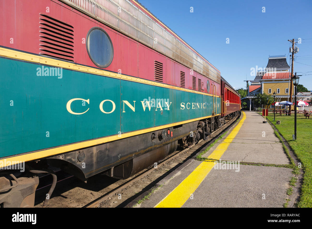 North conway scenic railroad hi-res stock photography and images - Alamy