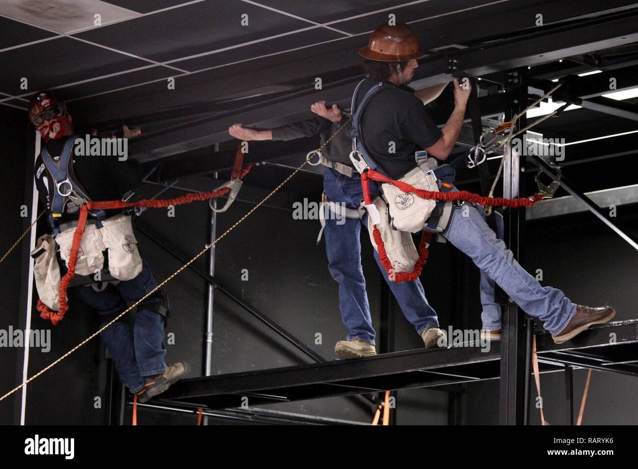Command center screen personnel hi-res stock photography and images - Alamy