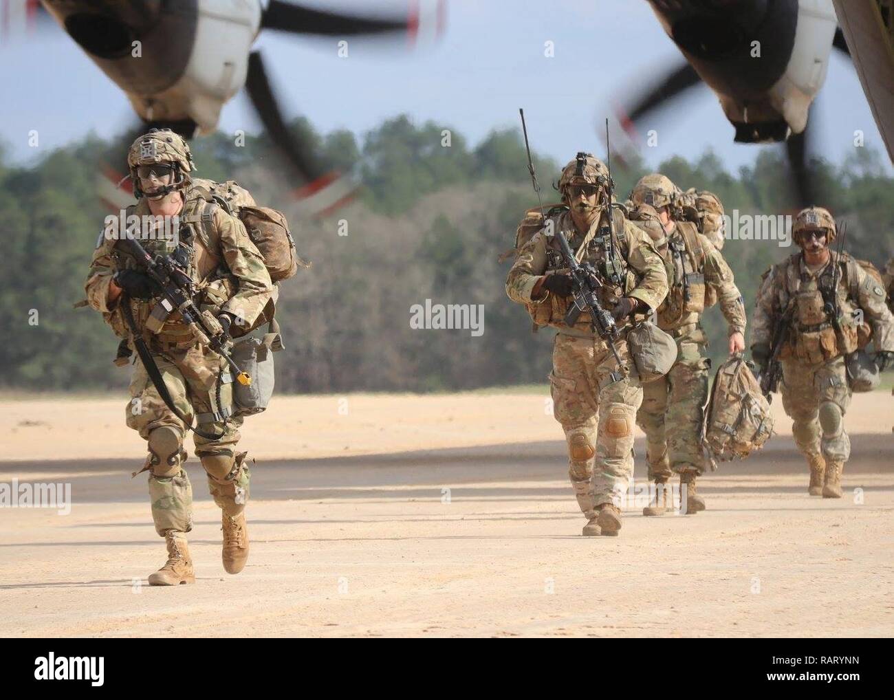 FORT POLK, Louisiana – Soldiers assigned to 1-21st IN, 2nd IBCT, 25th ...
