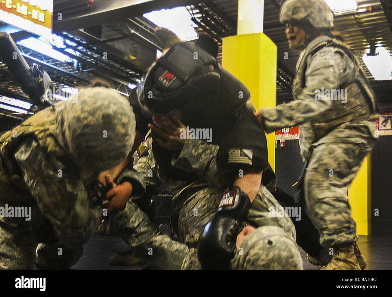 Modern army combatives hi-res stock photography and images - Alamy