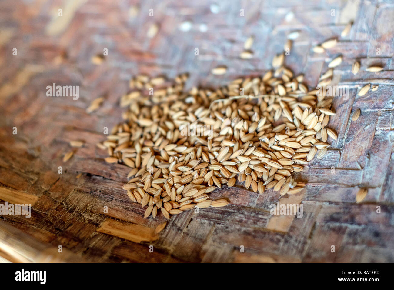 Unpeeled rice hi-res stock photography and images - Alamy