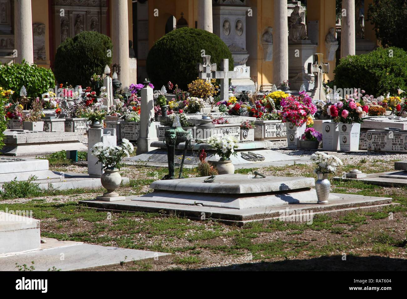 Campo Verano Cemetery In Rome Stock Photos & Campo Verano Cemetery In ...
