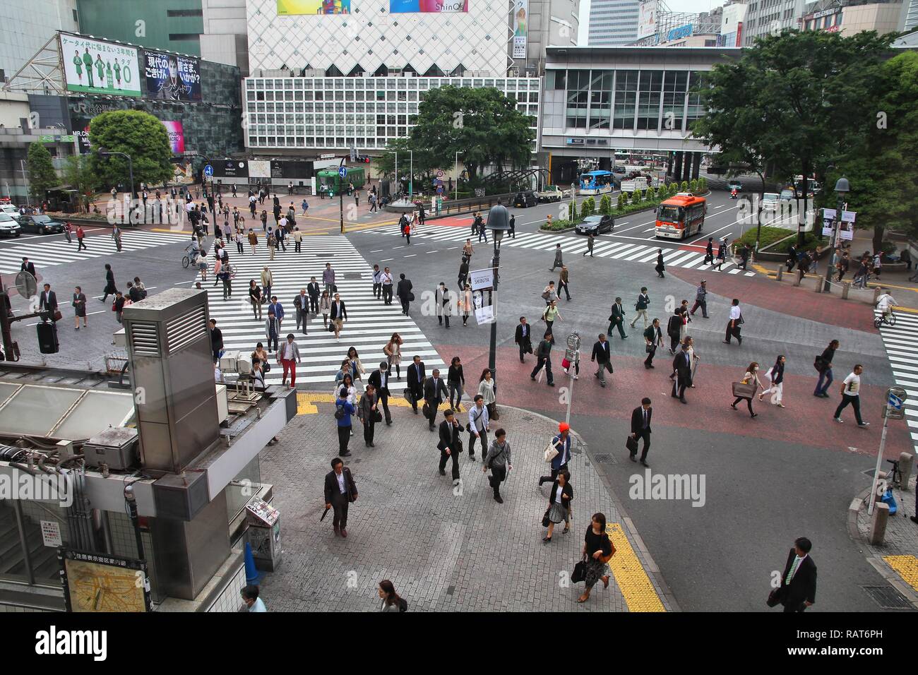 TOKYO, JAPAN - MAY 9, 2012: People walk the Hachiko crossing in Shibuya ...