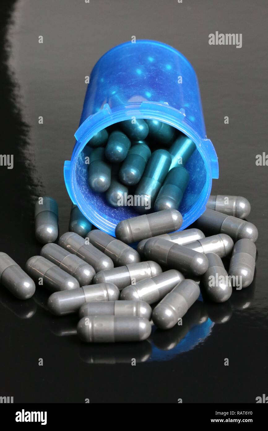 Spilled pills hi-res stock photography and images - Alamy