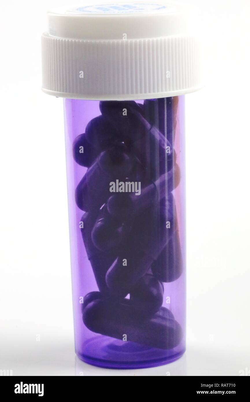 Purple bottle hi-res stock photography and images - Alamy