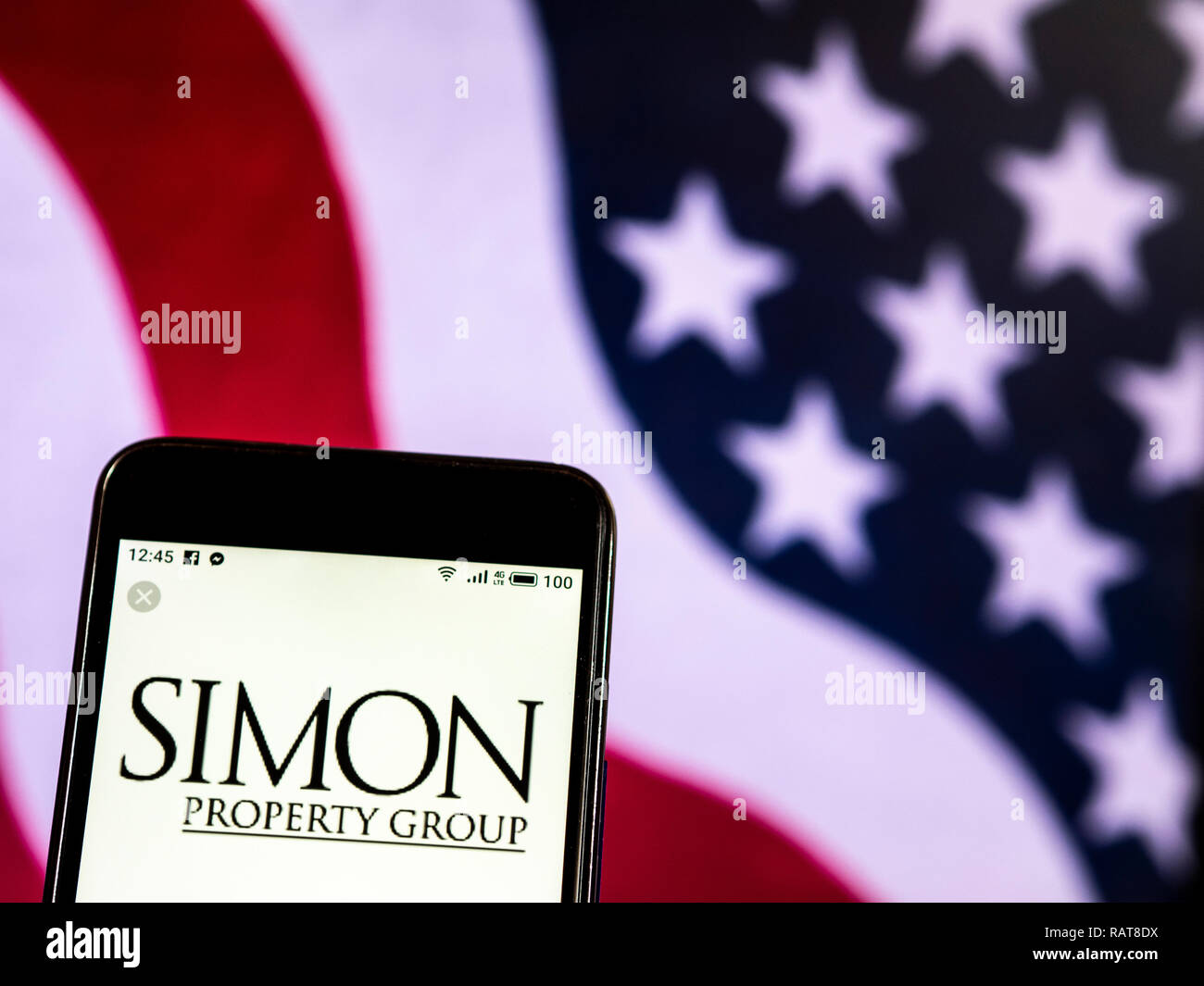 Simon property logo hi-res stock photography and images - Alamy