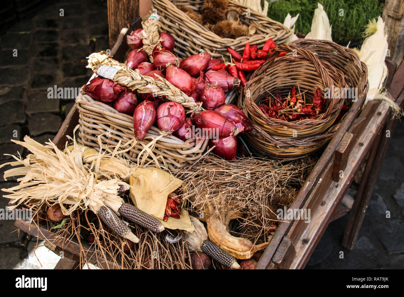 Farmers market in rome italy hi-res stock photography and images - Alamy