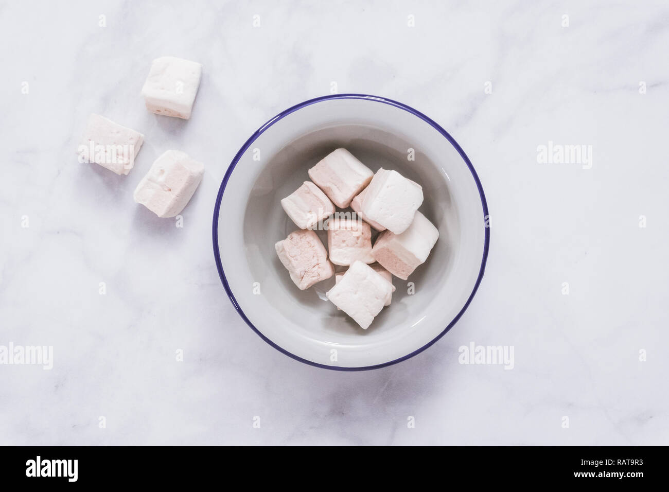 Marshmallow cubes chocolate flavor hot hi-res stock photography and ...