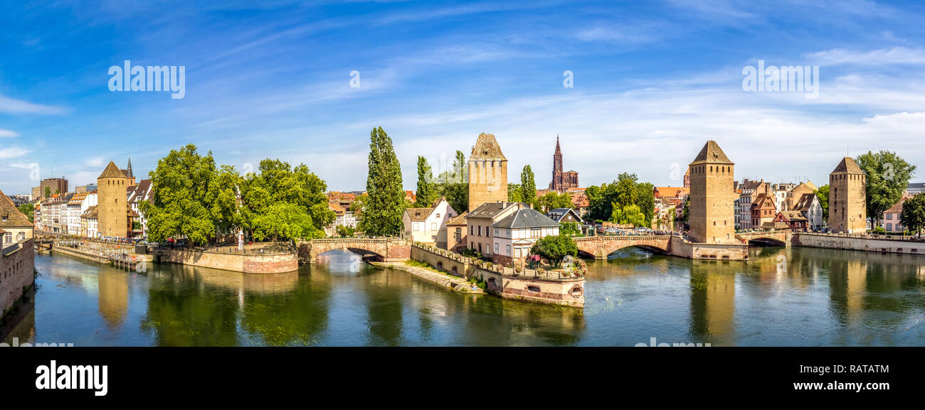 Strasbourg medieval bridge ponts hi-res stock photography and images ...