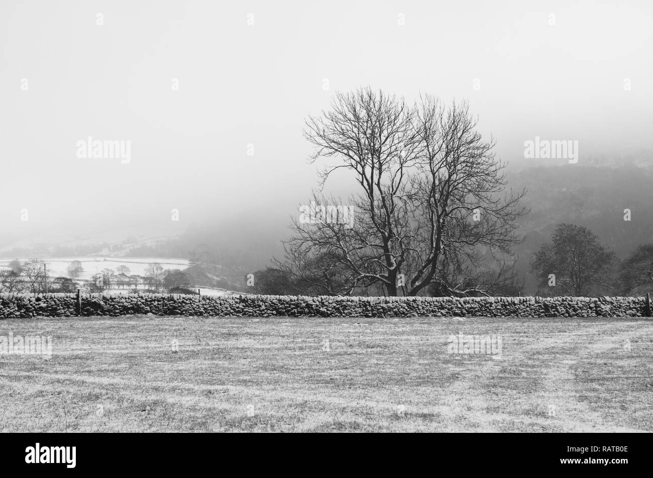 Rural winter peak district hi-res stock photography and images - Alamy
