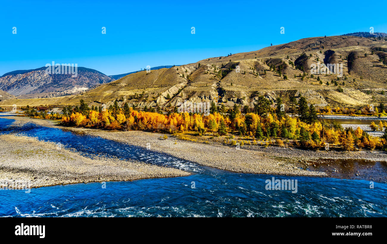 Fall colors surrounding the Thompson River, North of the town of ...