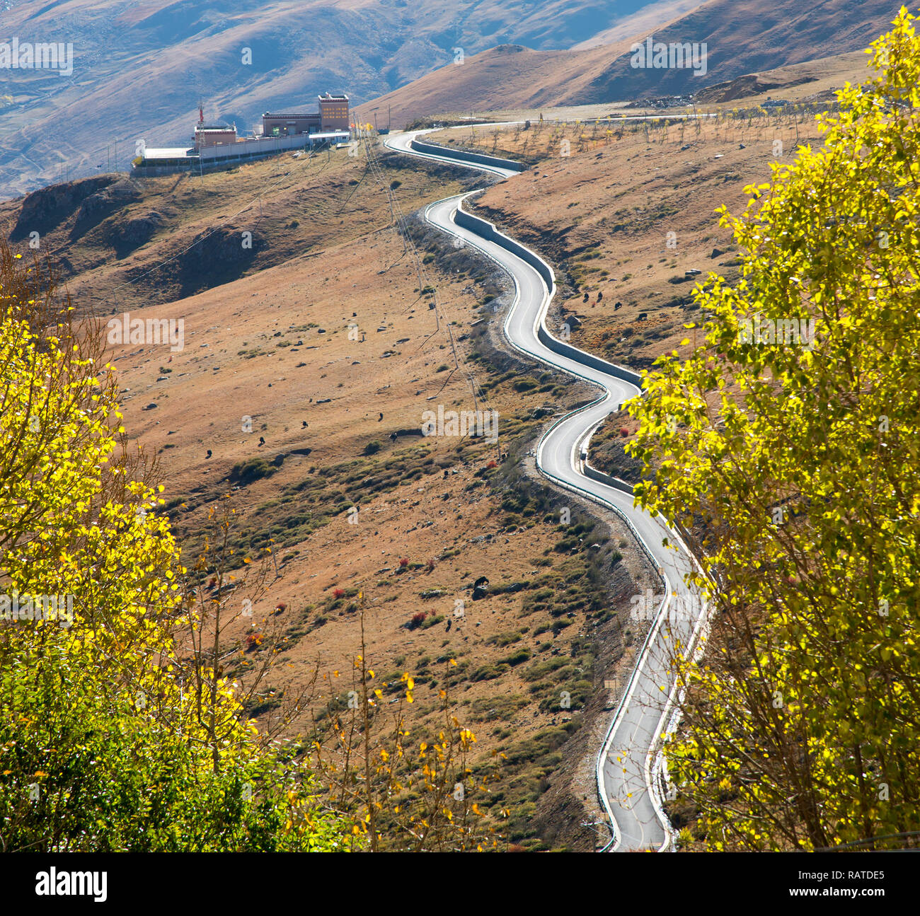 Curves of the road hi-res stock photography and images - Alamy