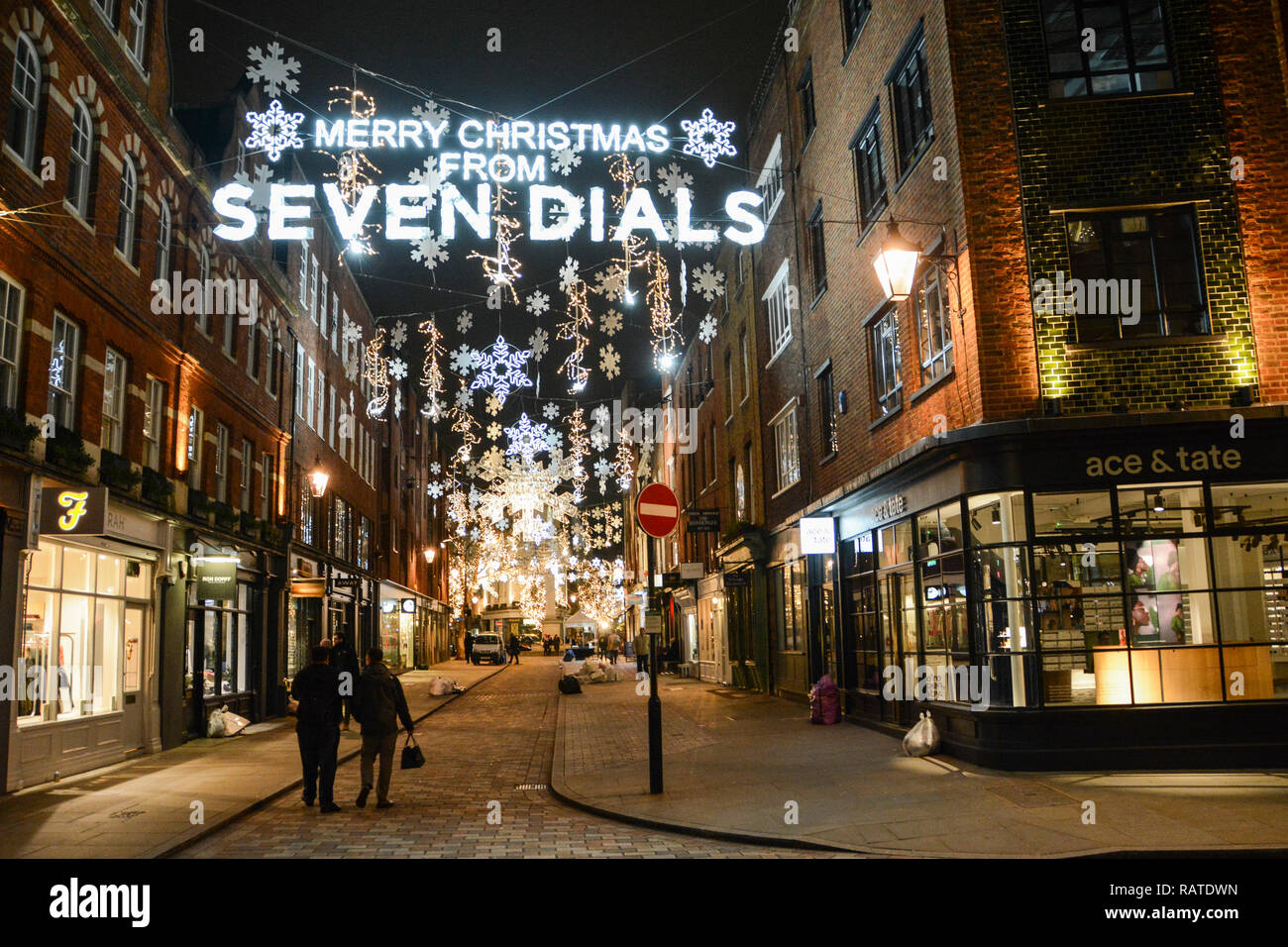 Seven dials christmas hi-res stock photography and images - Alamy