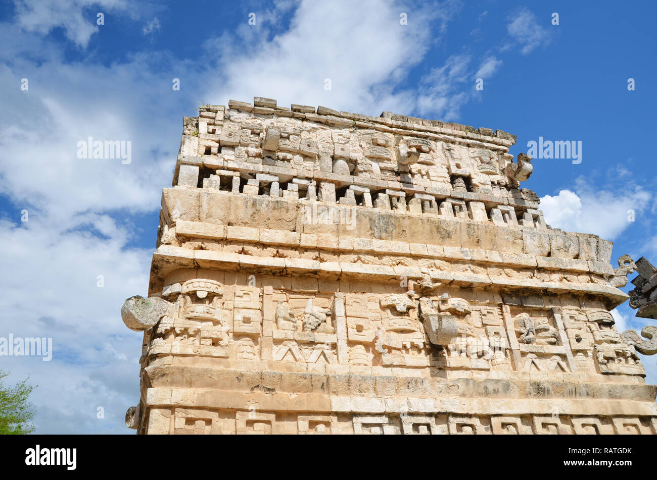 Mayan carvings hi-res stock photography and images - Alamy
