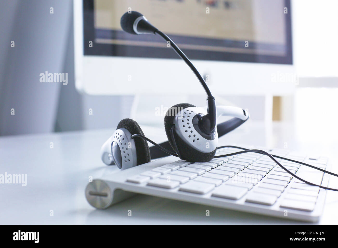 Communication support, call center and customer service help desk. VOIP ...