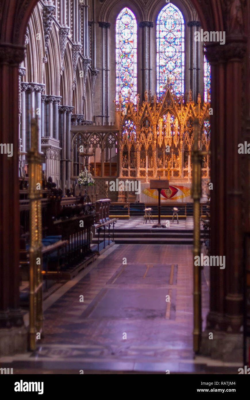 Ely Cathedral interior Stock Photo - Alamy