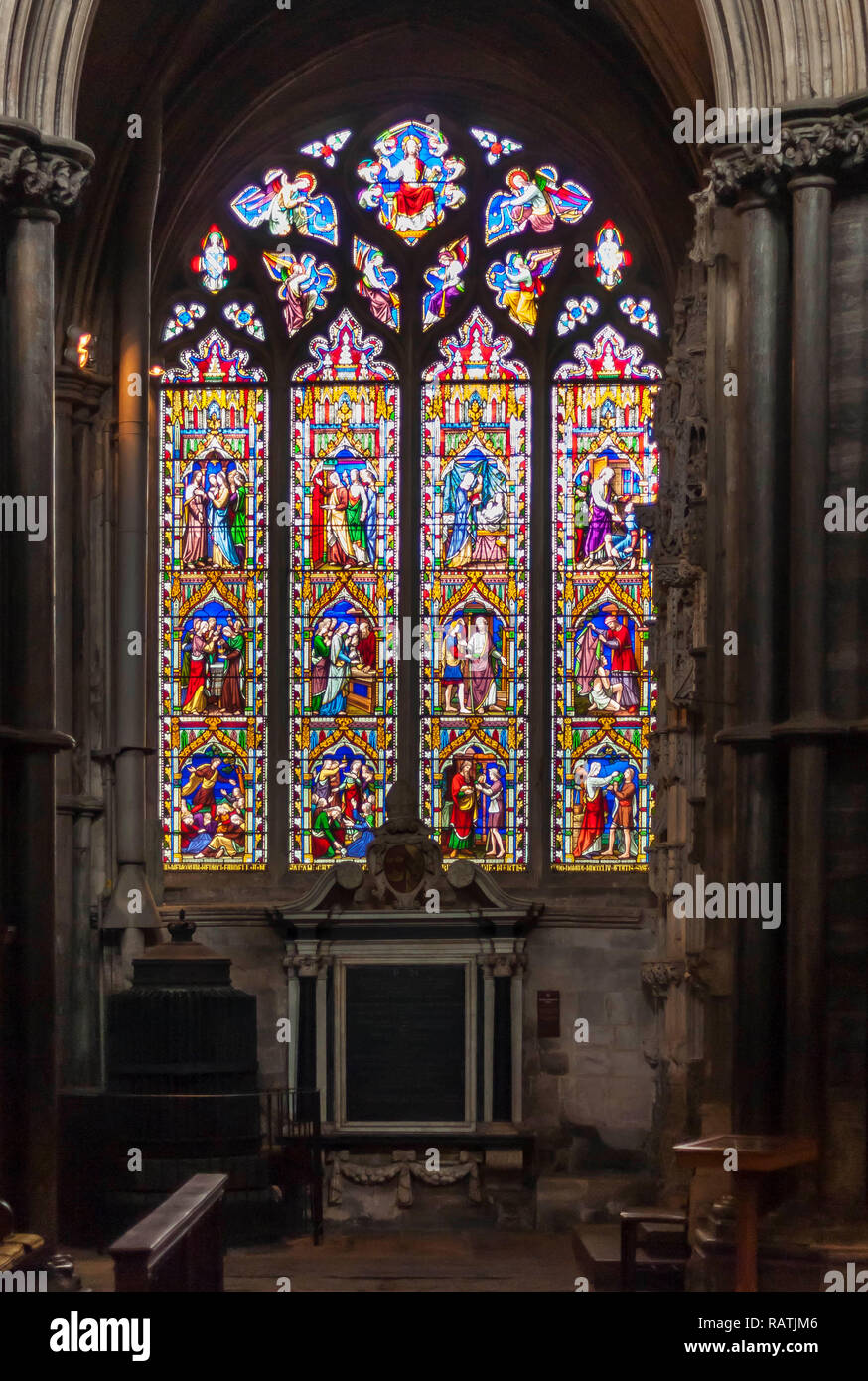 Ely Cathedral interior Stock Photo - Alamy