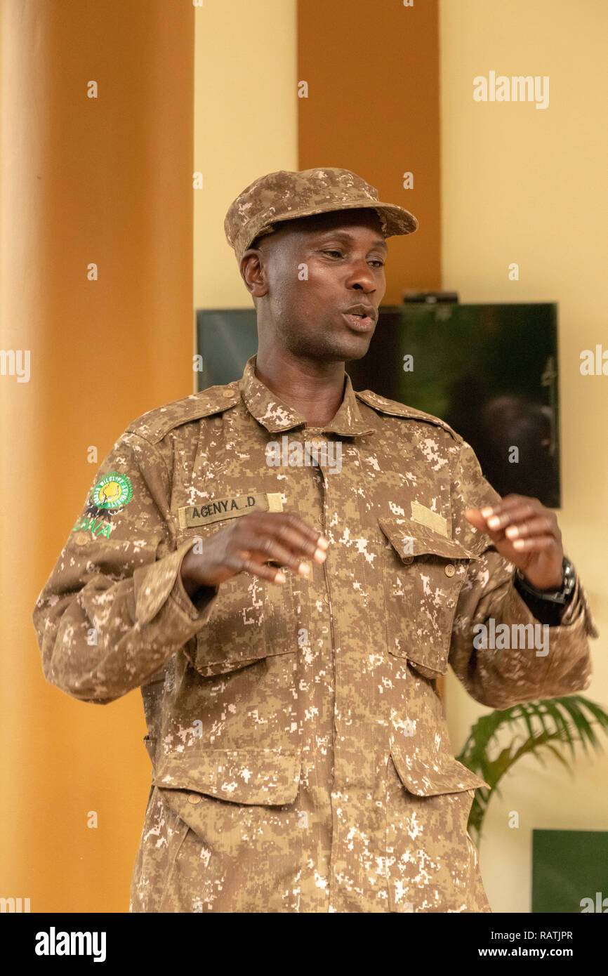 African park ranger hi-res stock photography and images - Alamy