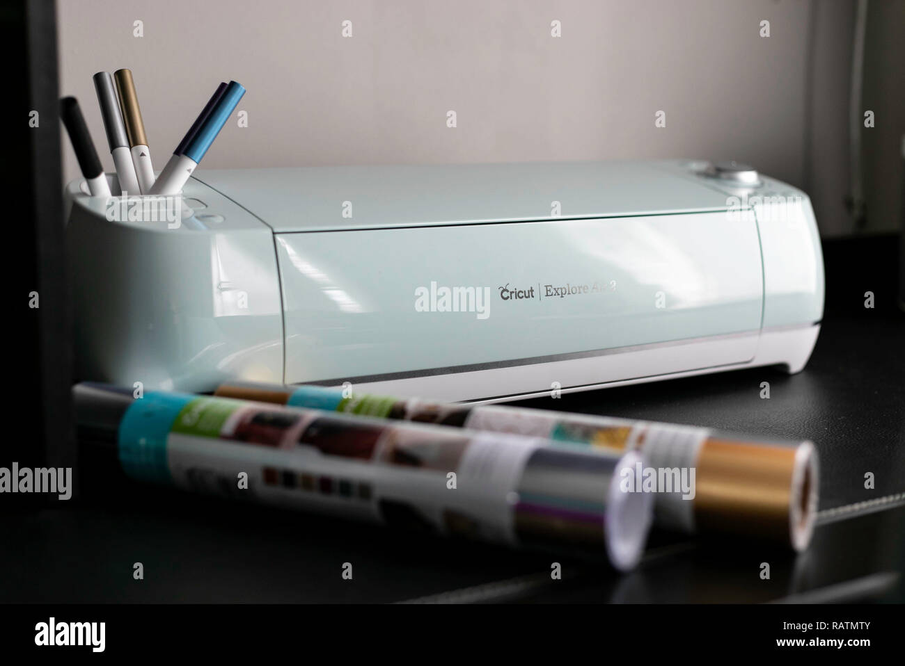 Cricut hi-res stock photography and images - Alamy