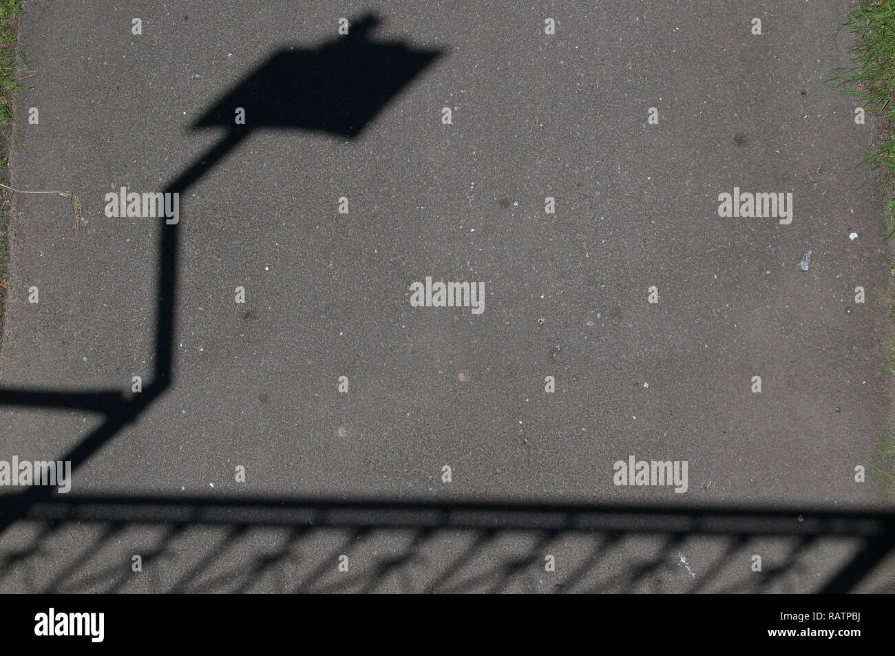 Traffic shield hi-res stock photography and images - Alamy