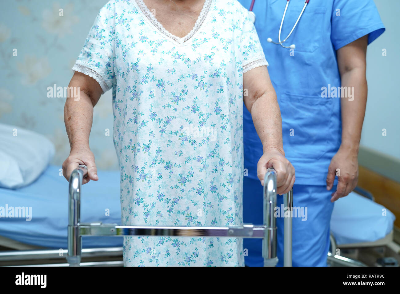 Elderly hospital walking aid hi-res stock photography and images - Alamy