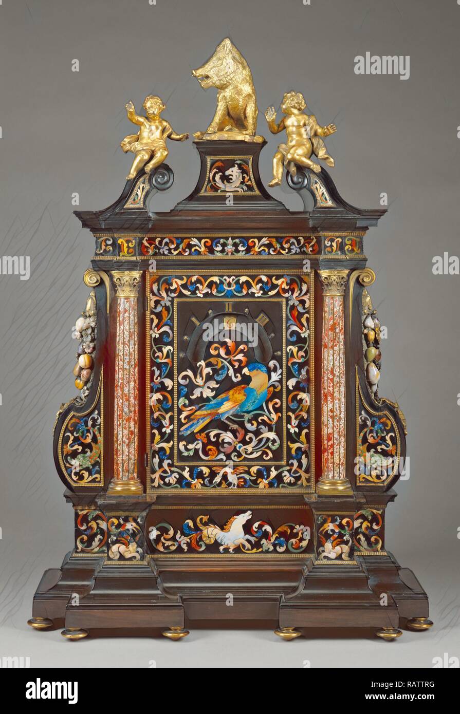 17th century clock mechanism hi-res stock photography and images - Alamy
