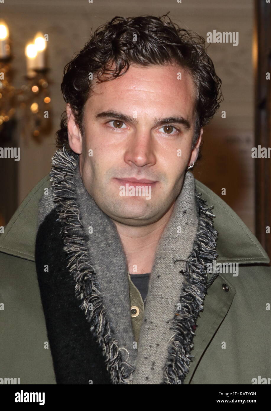 Tom bateman actor hi-res stock photography and images - Alamy