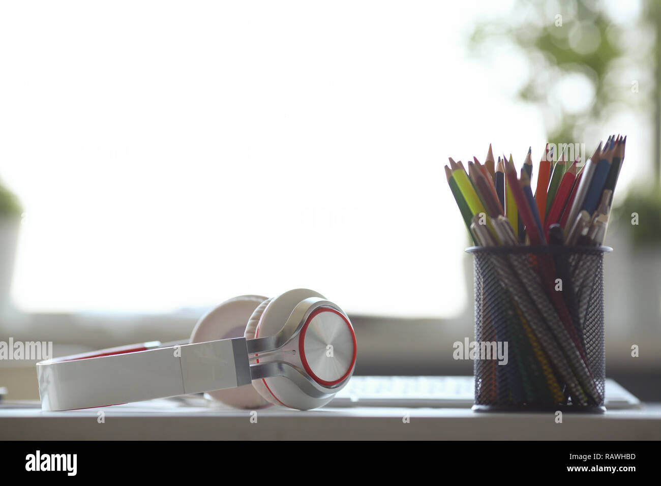 Office earphone music work hi-res stock photography and images - Alamy