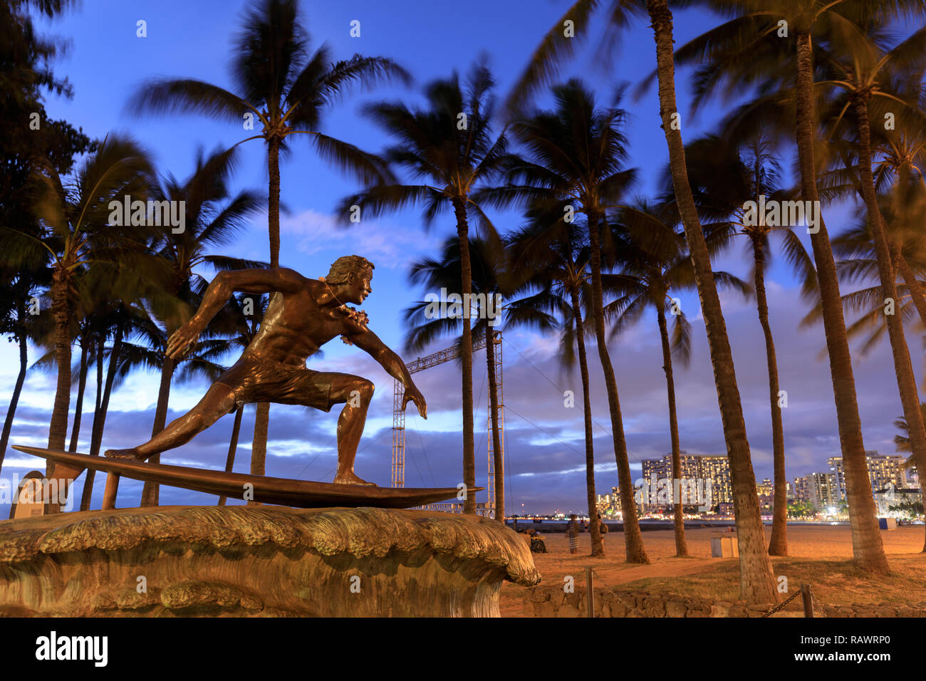 Honolulu, Hawaii - Dec 25, 2018 : Surf statue on Queen's Beach area of ...