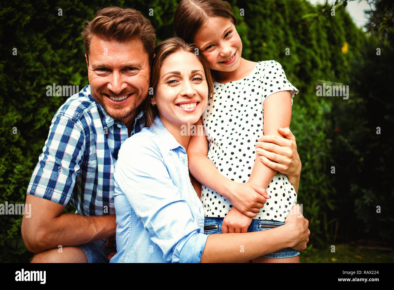 Happy family portrait smiling hi-res stock photography and images - Alamy