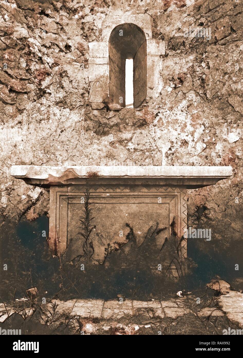 Bussi sul tirino s maria di cartignano hi-res stock photography and ...