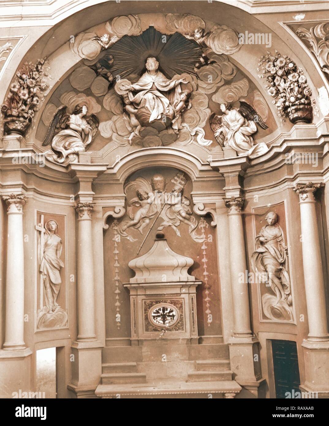 Abruzzo, L'Aquila, Corfinio, Basilica Valvense, Italy, 20th century ...