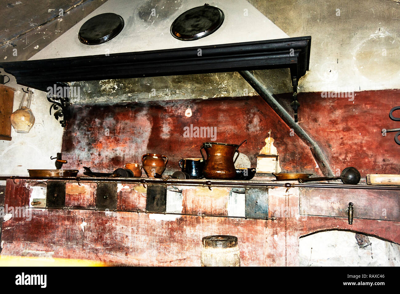 Country kitchen props hi-res stock photography and images - Alamy