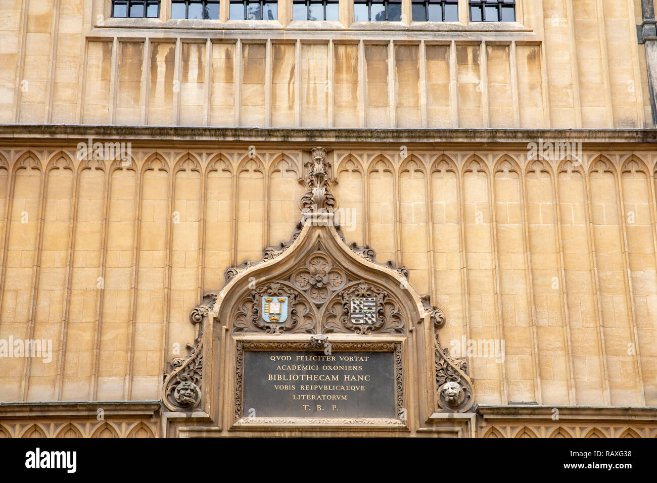 Courtyard (detail) of the famous Bodleian Library in Oxford, England ...