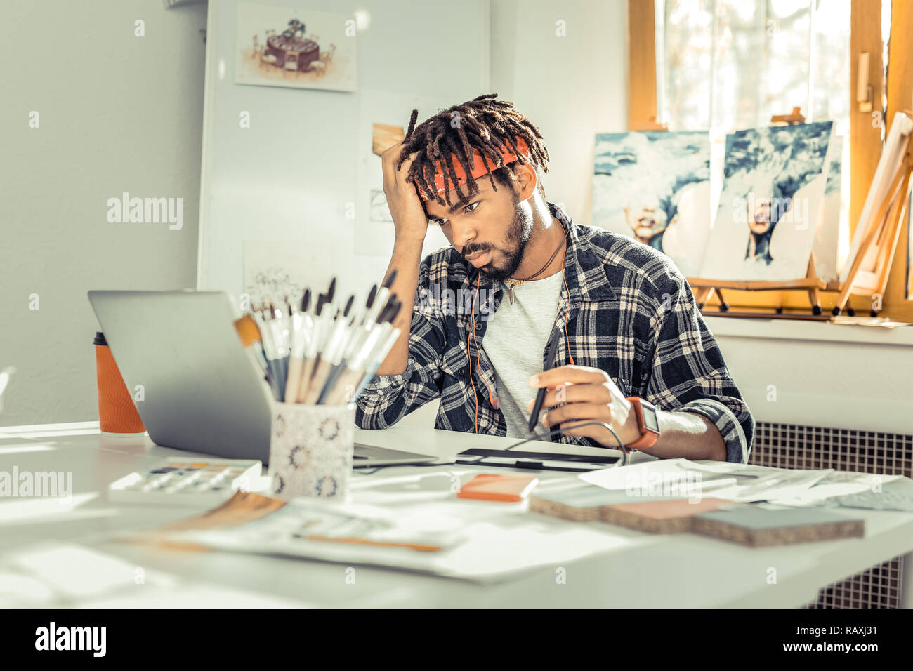 American street artist and graphic designer hi-res stock photography ...