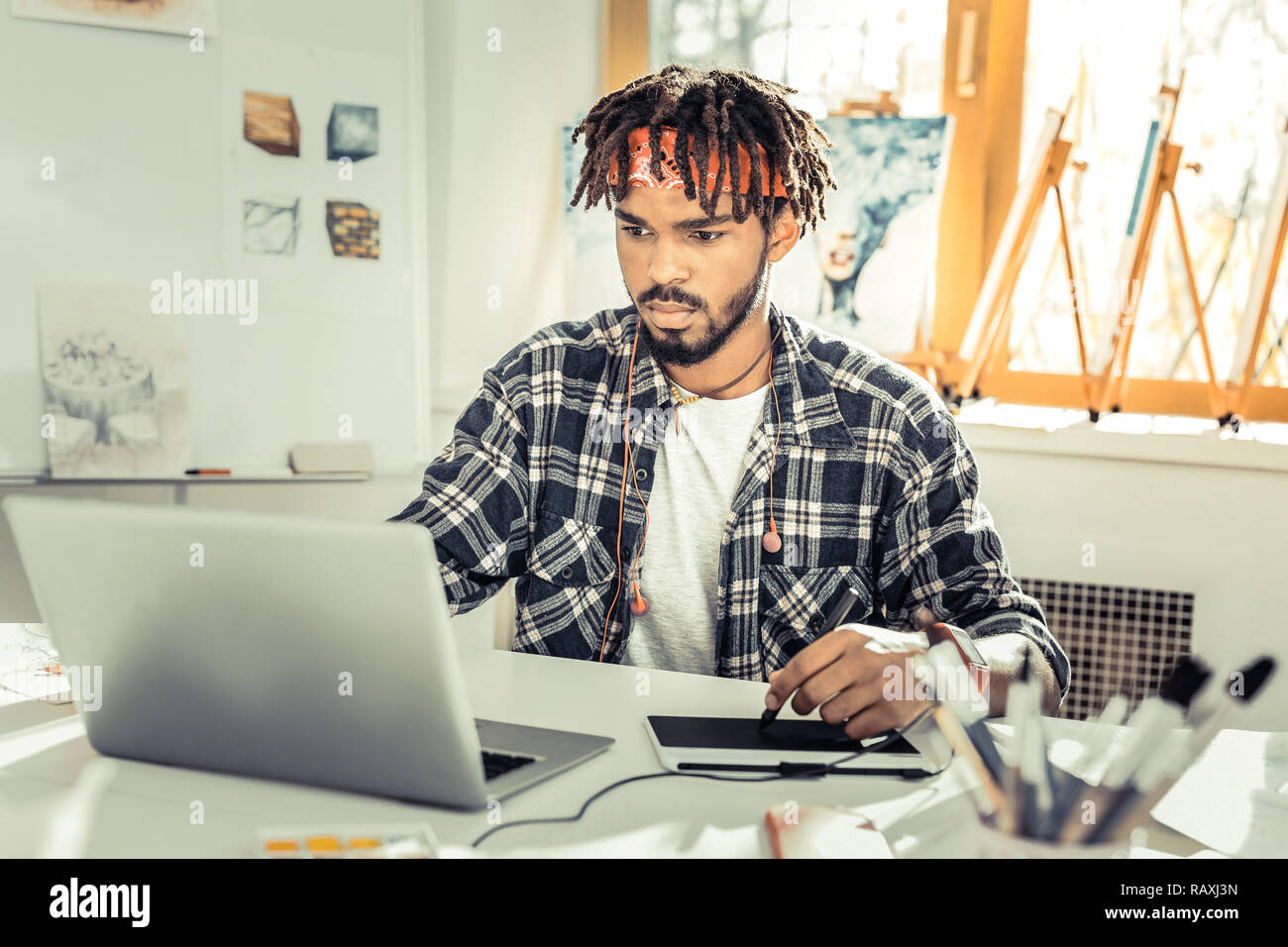 Art director laptop hi-res stock photography and images - Alamy