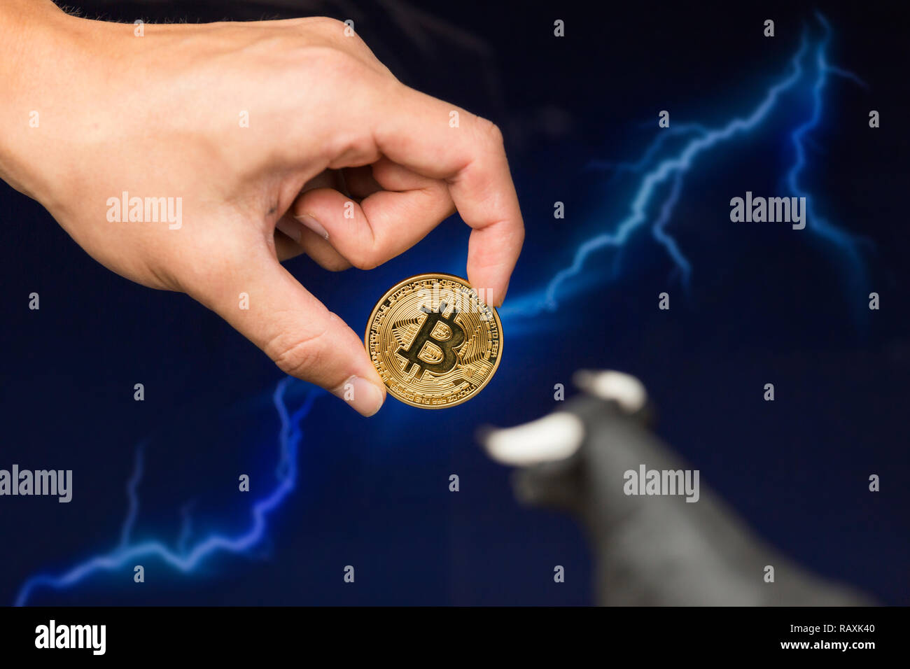 Lightning network hi-res stock photography and images - Alamy