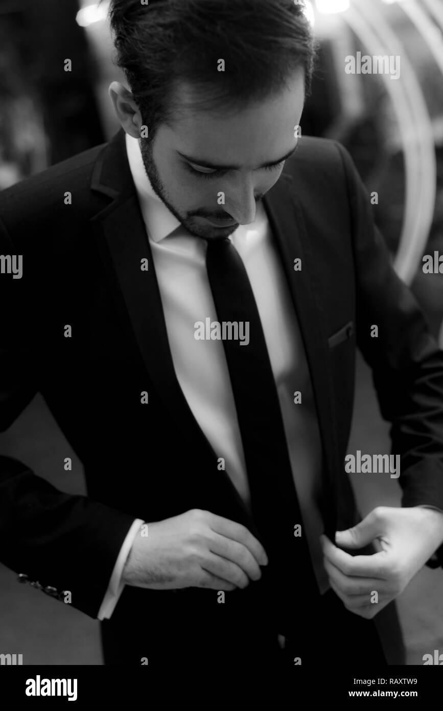 Man and tuxedo hi-res stock photography and images - Alamy